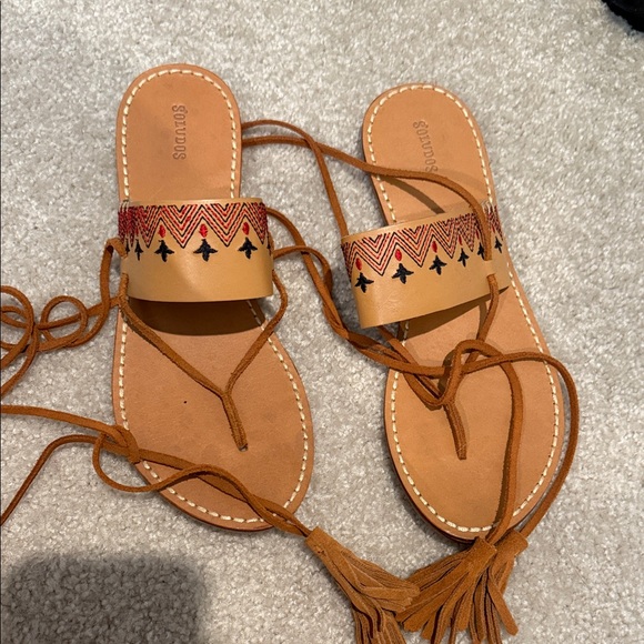 Soludos | Shoes | Soludos Tan Sandals With Embroidered Strap | Poshmark